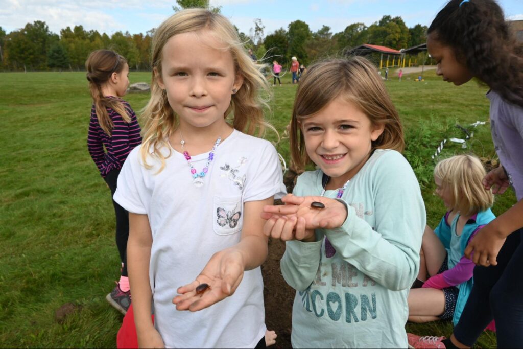 Ridgewood Public School plants 25 trees – Archie Stouffer Elementary School